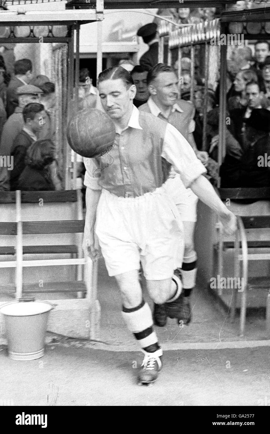 Soccer - Football League Division One - Arsenal v Sheffield Wednesday ...
