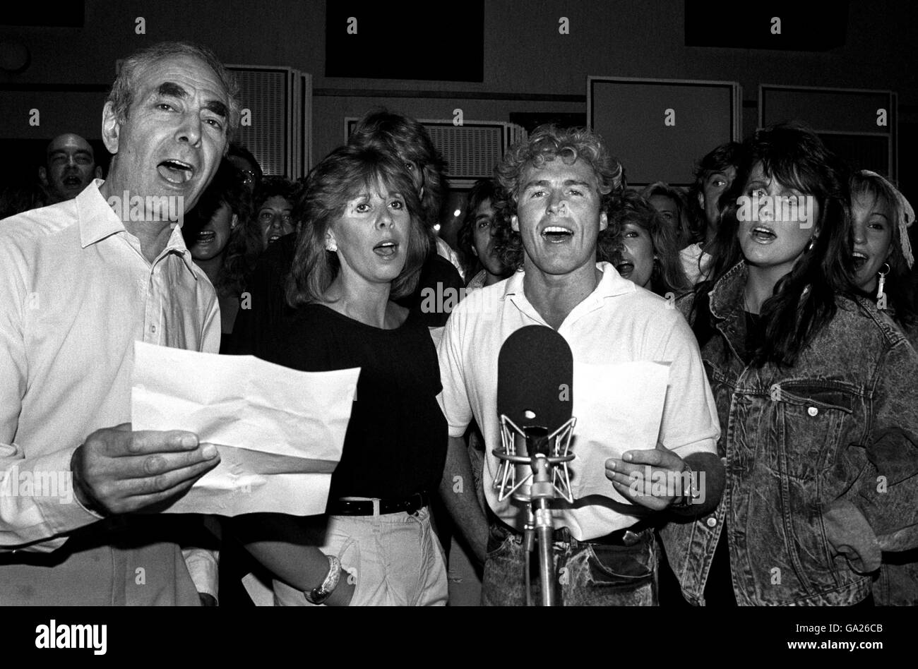 Singer marti webb Black and White Stock Photos & Images - Alamy