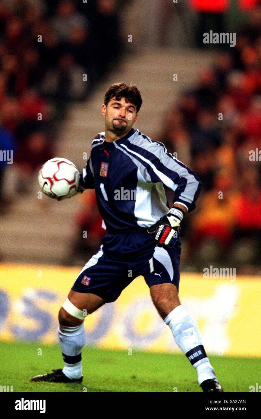 World cup 2002 european playoff hi-res stock photography and images - Alamy