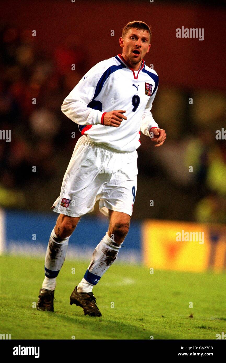 World cup 2002 european playoff hi-res stock photography and images - Alamy
