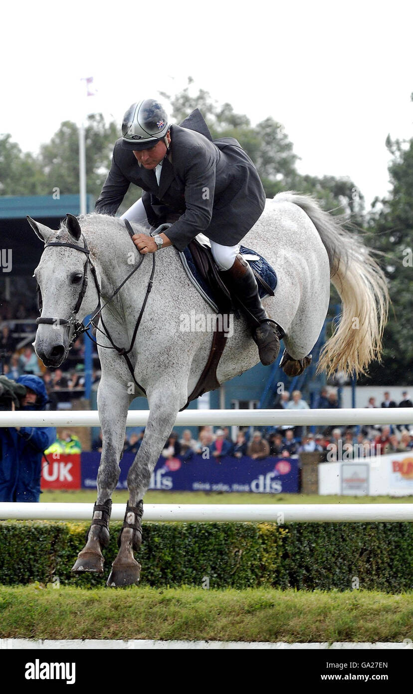 Geoff Billington on board Cassabachus wins the DFS Derby at The All ...