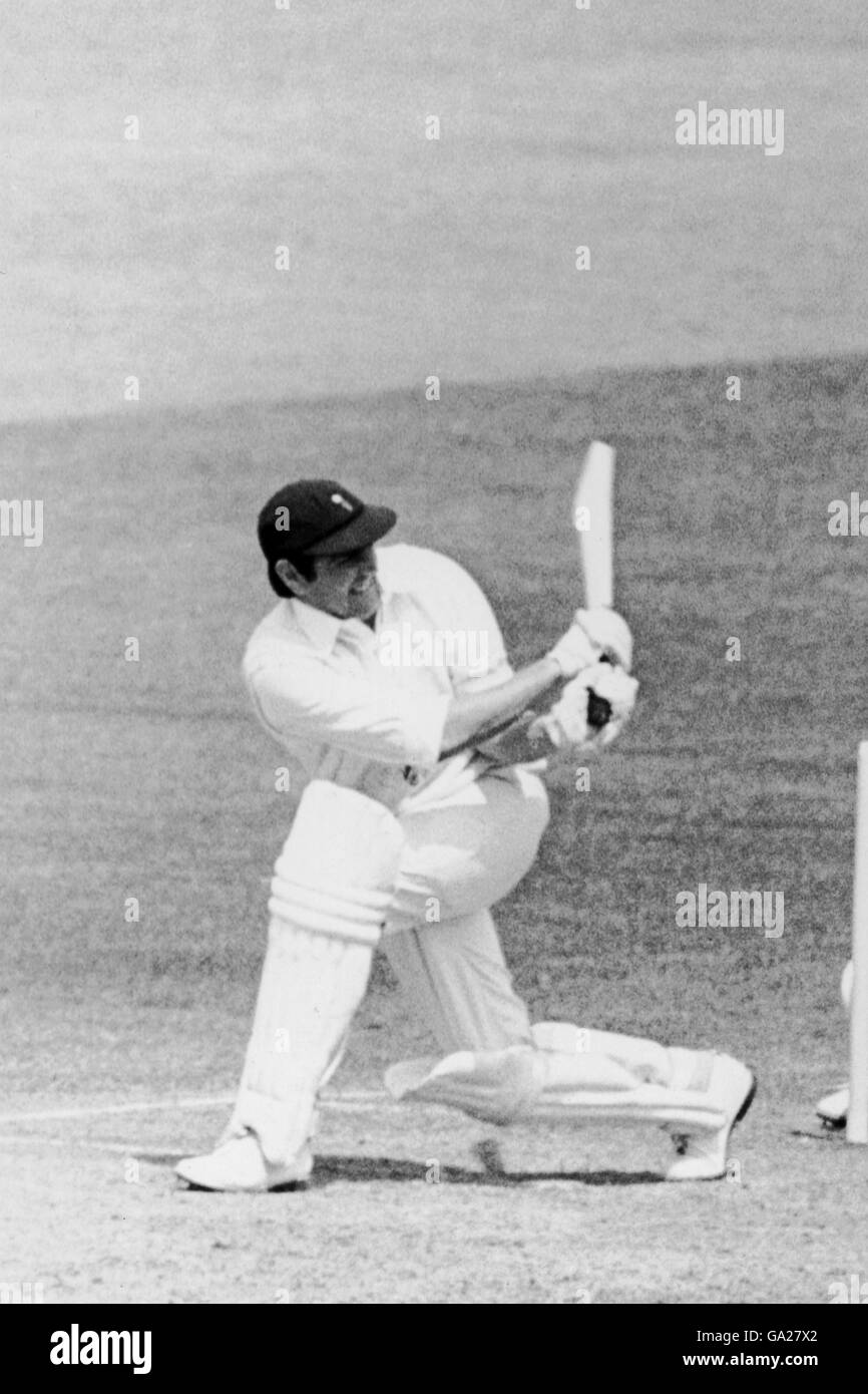 Tony lewis cricket hi-res stock photography and images - Alamy