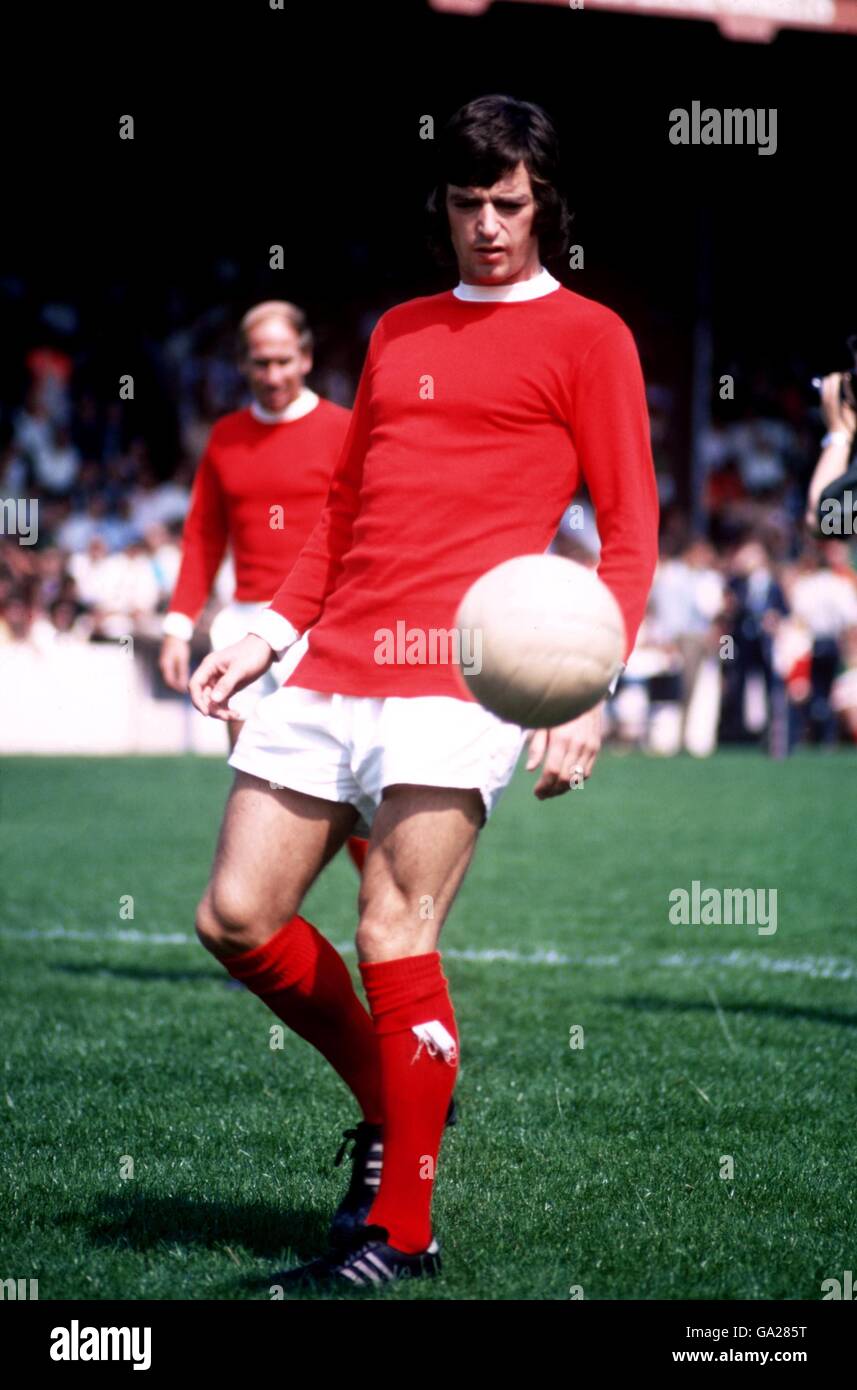 Soccer 1970 cup first round reading manchester united elm park hi-res ...