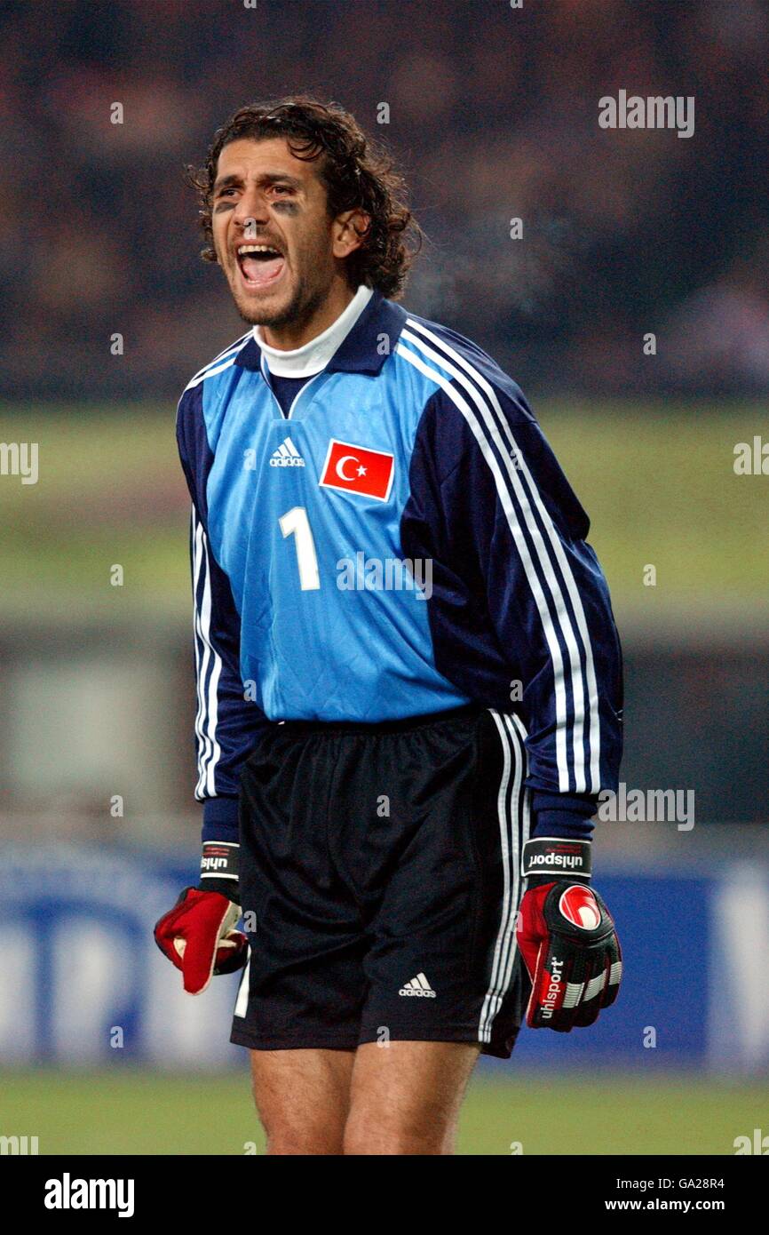 Turkeys goalkeeeper hi-res stock photography and images - Alamy