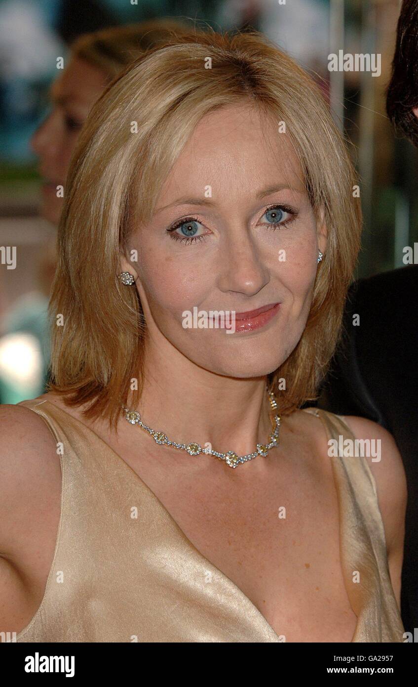 Jk rowling portrait hi-res stock photography and images - Alamy