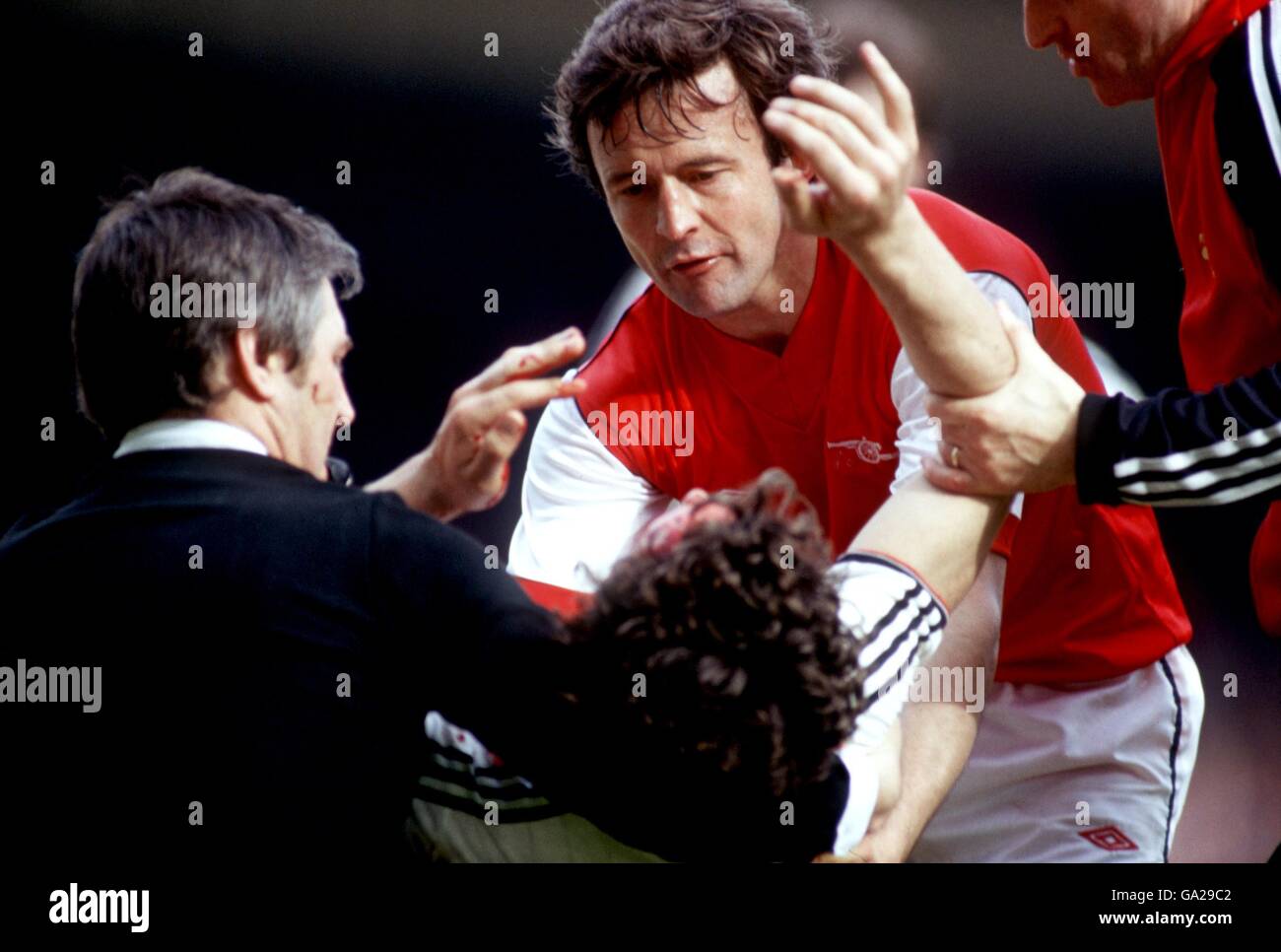 Keith hackett referee hi-res stock photography and images - Alamy