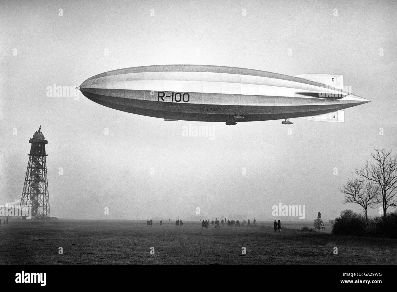 R100 hi-res stock photography and images - Alamy