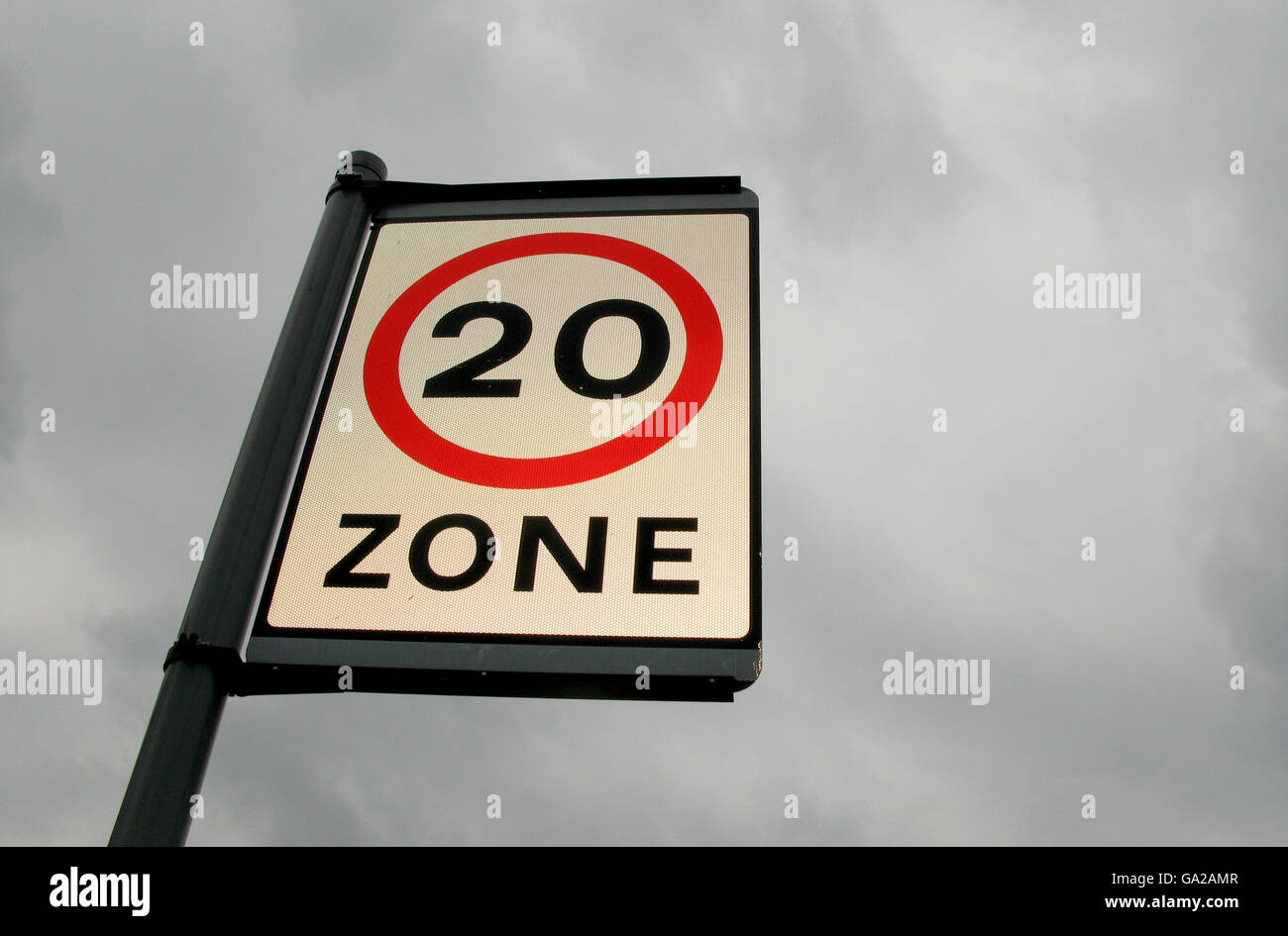 20 mph zone Stock Photo - Alamy