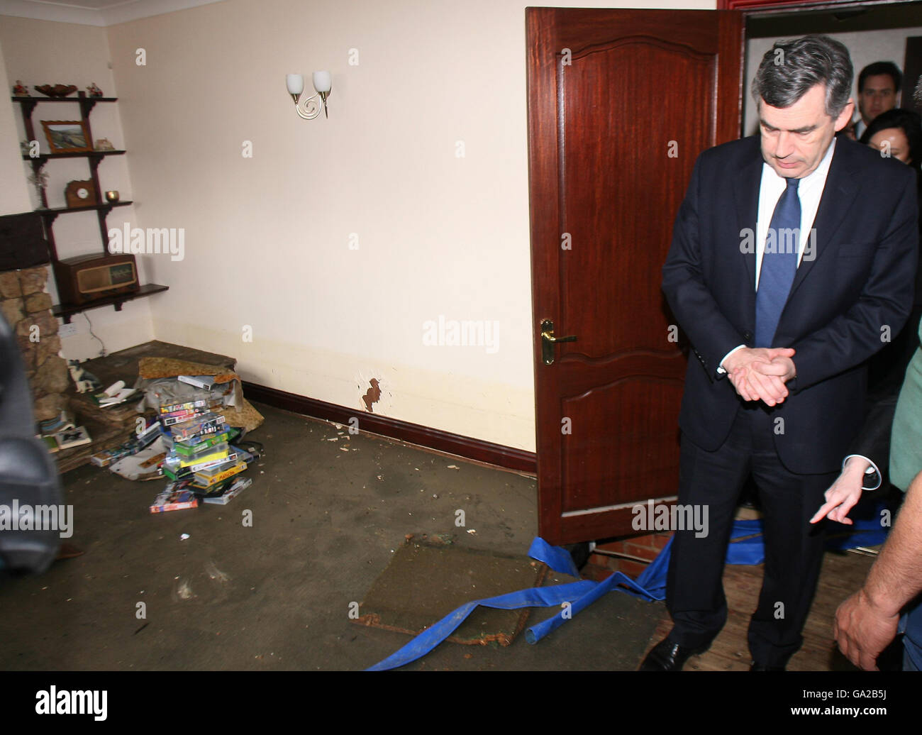 Full length serious politician england mangpb hi-res stock photography ...