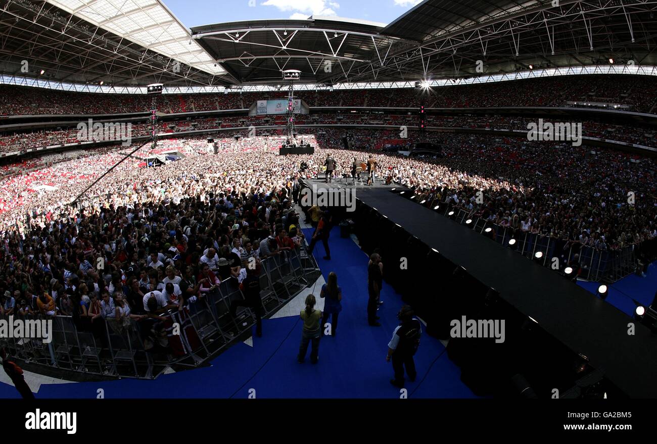 Live Earth Concert - London. General view of the crowd during the ...