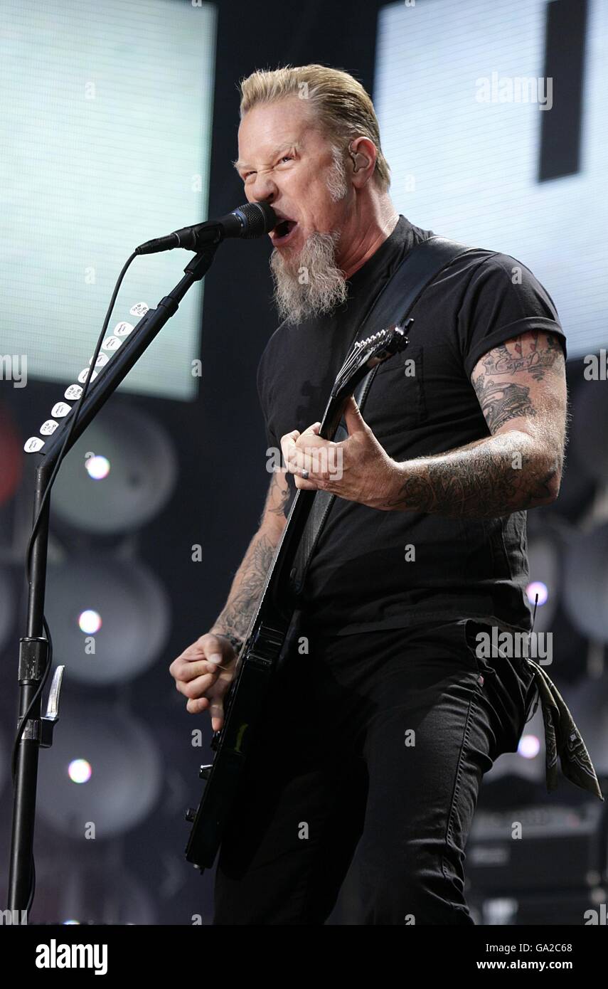 Live Earth Concert - London. James Hetfield on stage during Metallica's ...