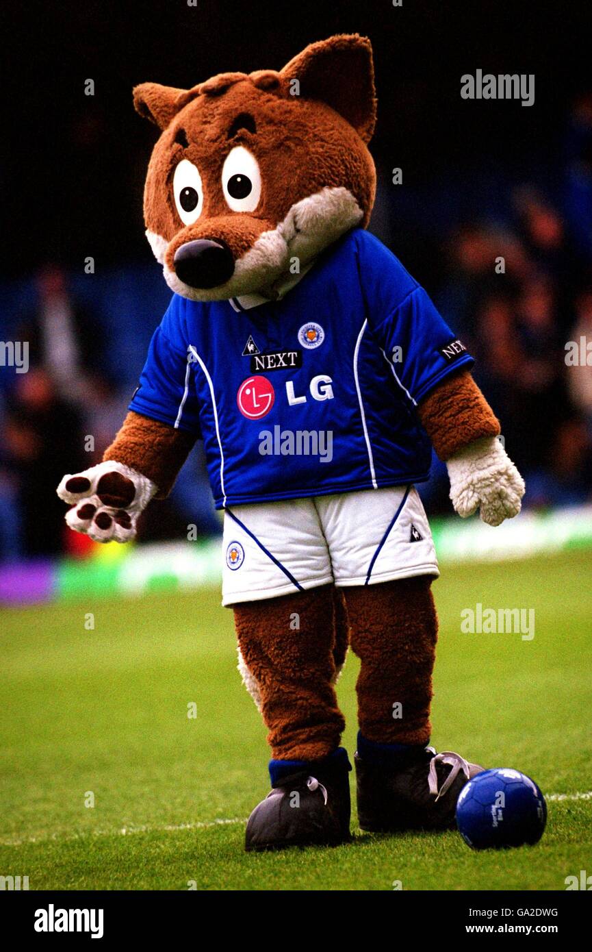 Leicester city mascot filbert fox hi-res stock photography and images ...