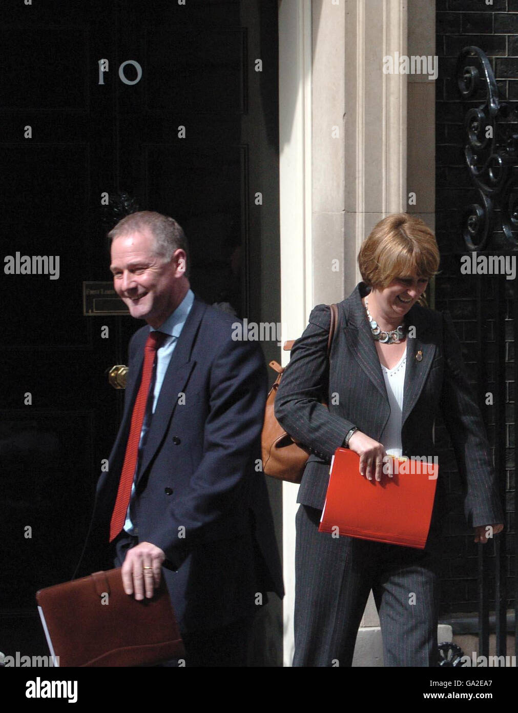 Head of the anti-terrorist squad Andy Hayman leaves No 10 Downing ...