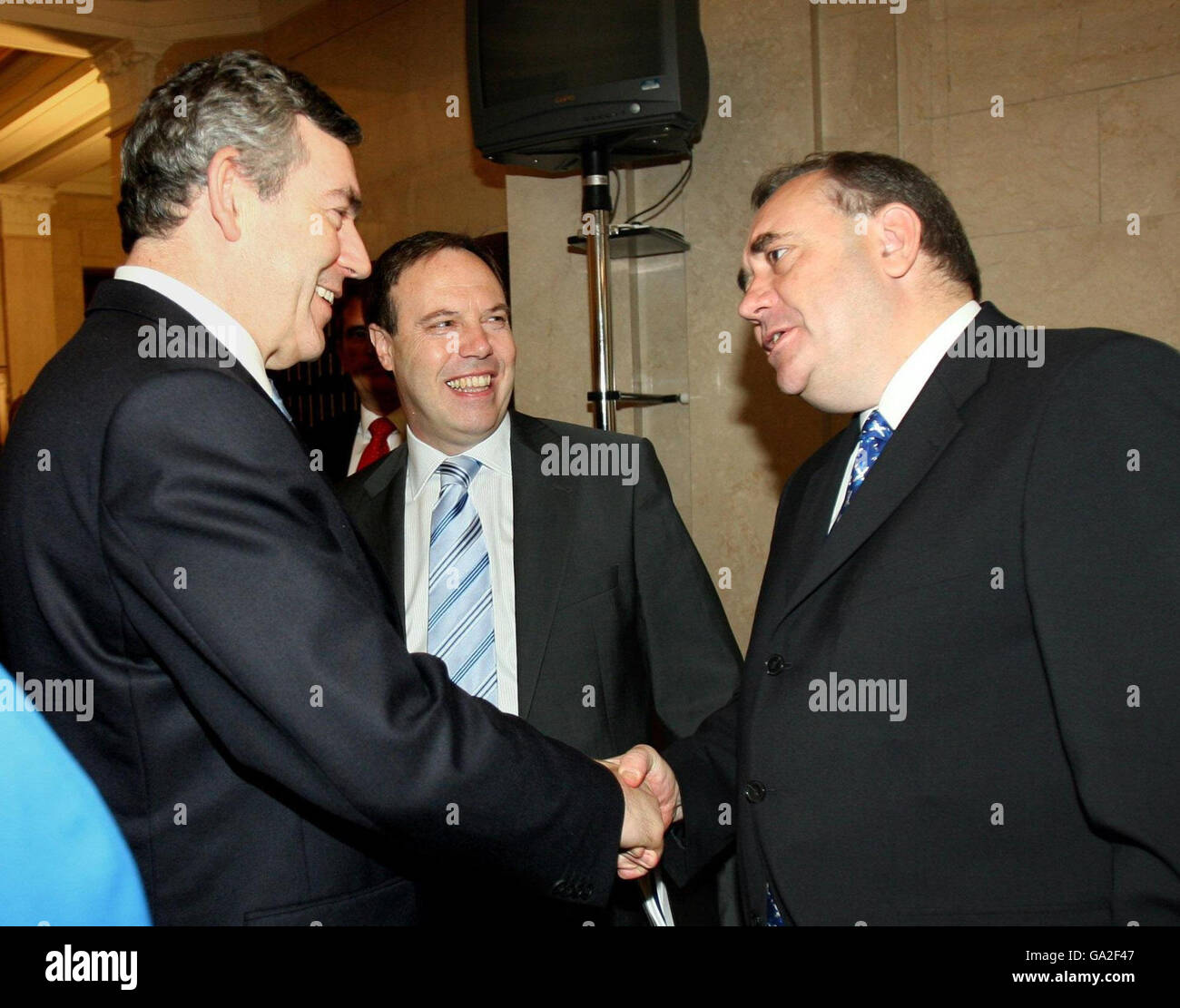 Gordon brown head in hands hi-res stock photography and images - Alamy