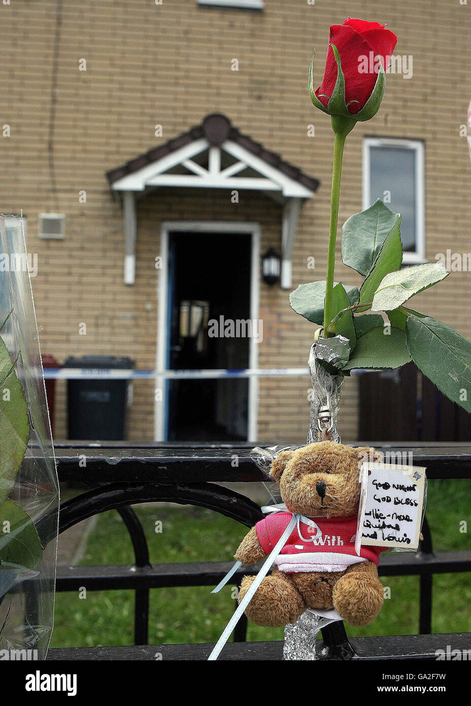 Two die in house fire Stock Photo - Alamy