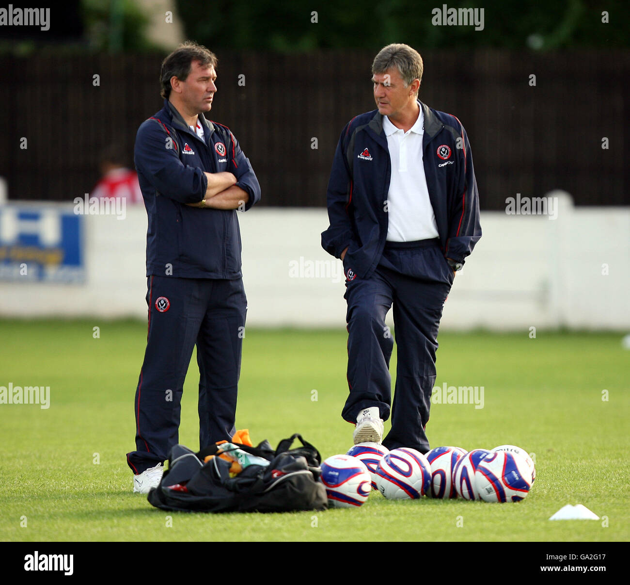 Sheffield uniteds assistant manager hi-res stock photography and images ...
