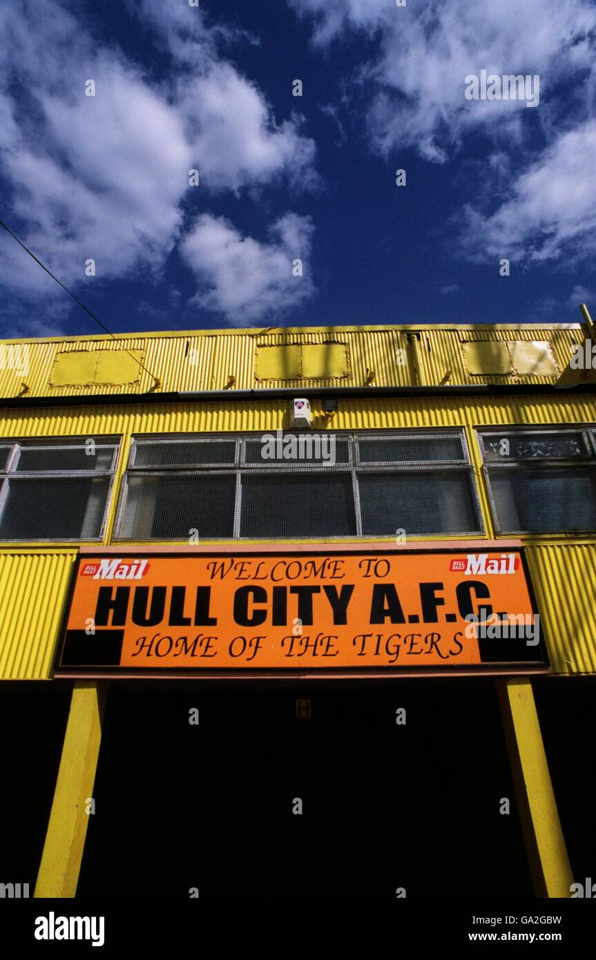 A sign welcoming people to boothferry park hi-res stock photography and ...