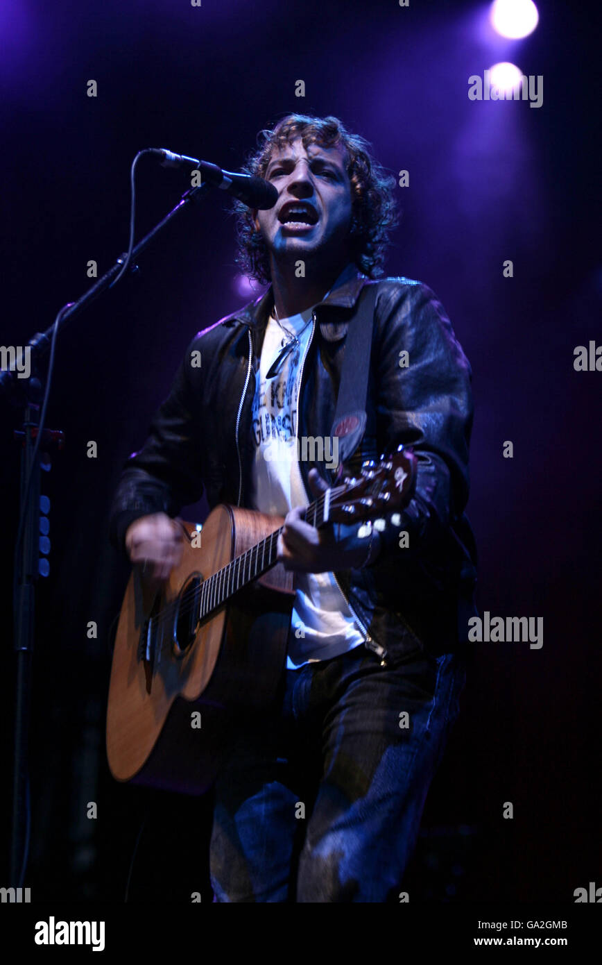 James Morrison in concert - London Stock Photo - Alamy