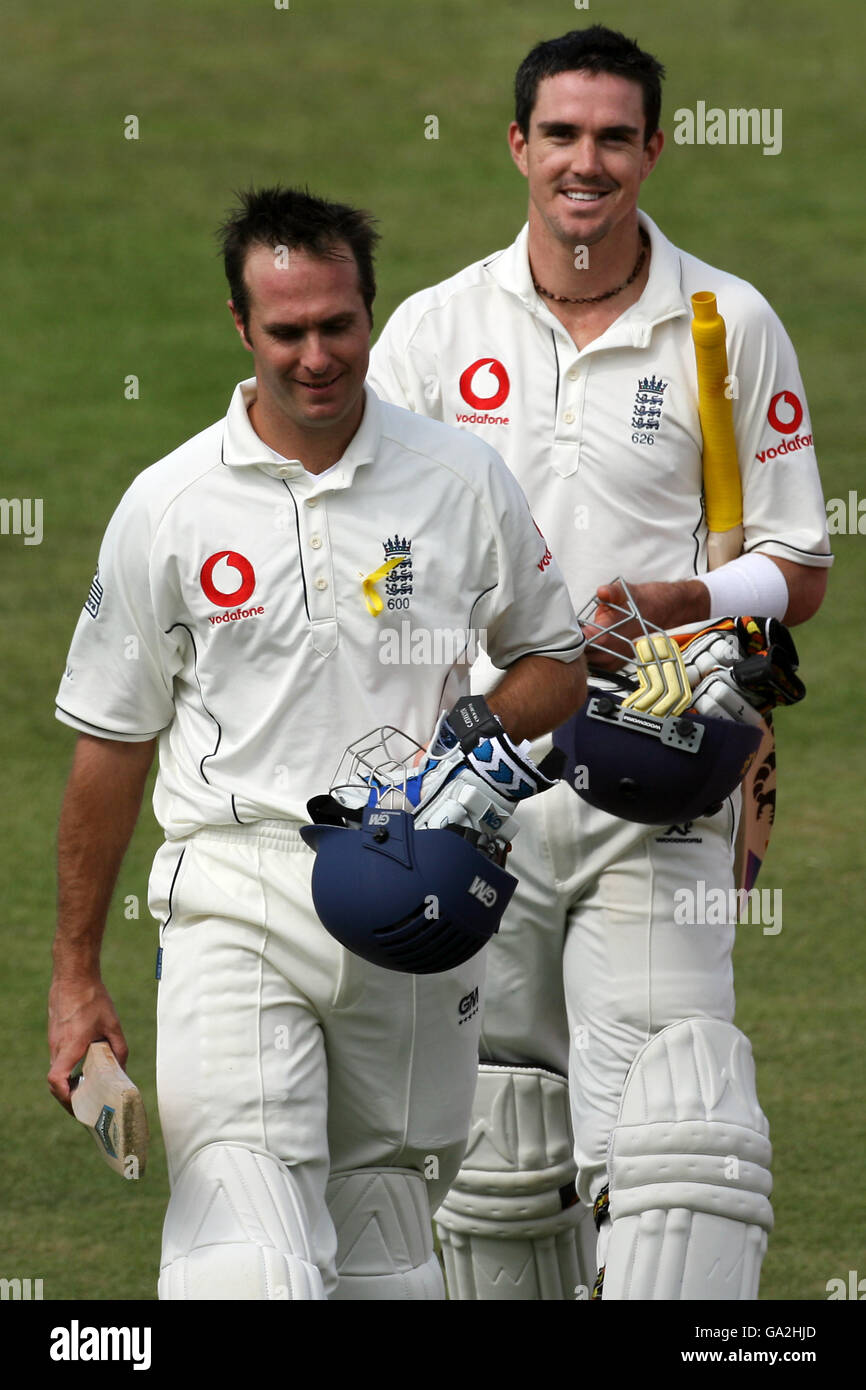 Team mate michael vaughan hi-res stock photography and images - Alamy