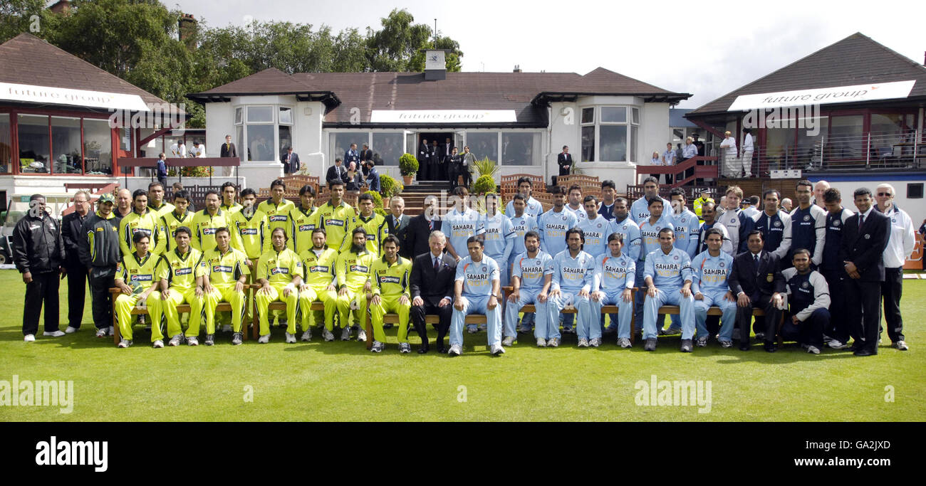 The Prince of Wales (centre) with the Pakistan (left) and India (right ...
