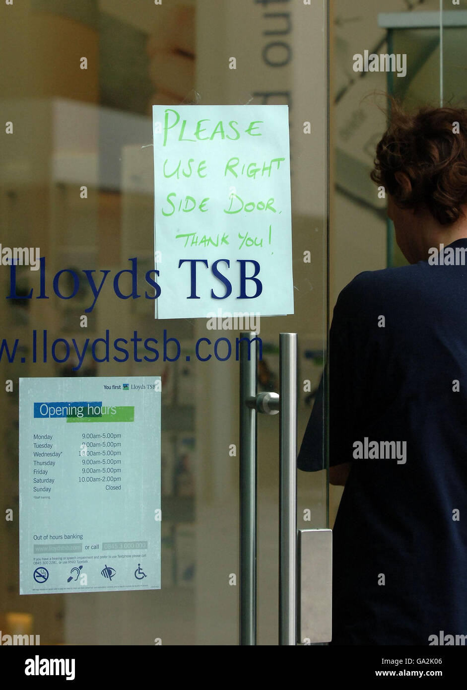 Pcso door hi-res stock photography and images - Alamy