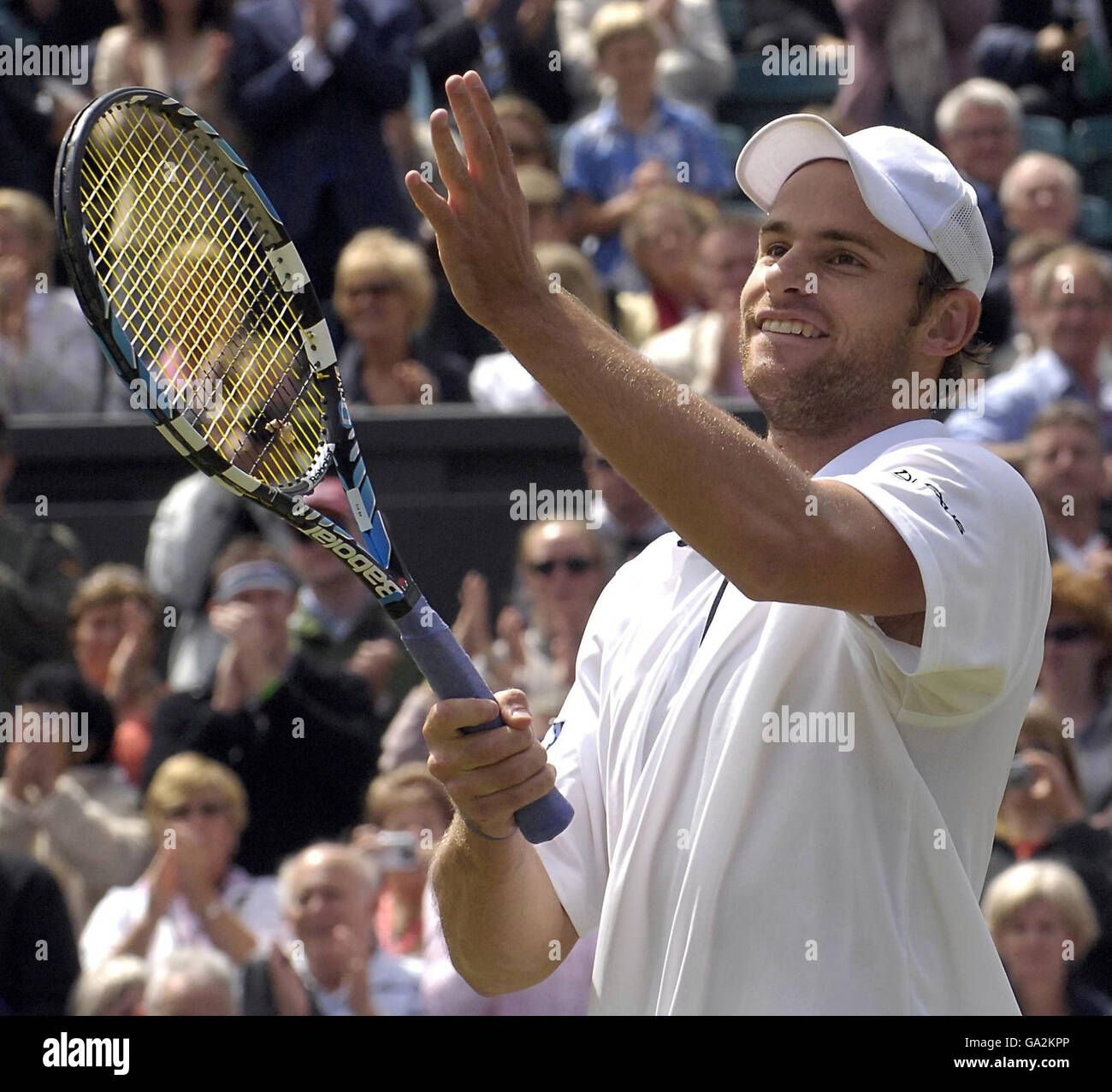 USA's Andy Roddick celebrates his victory over France's Paul-Henri ...