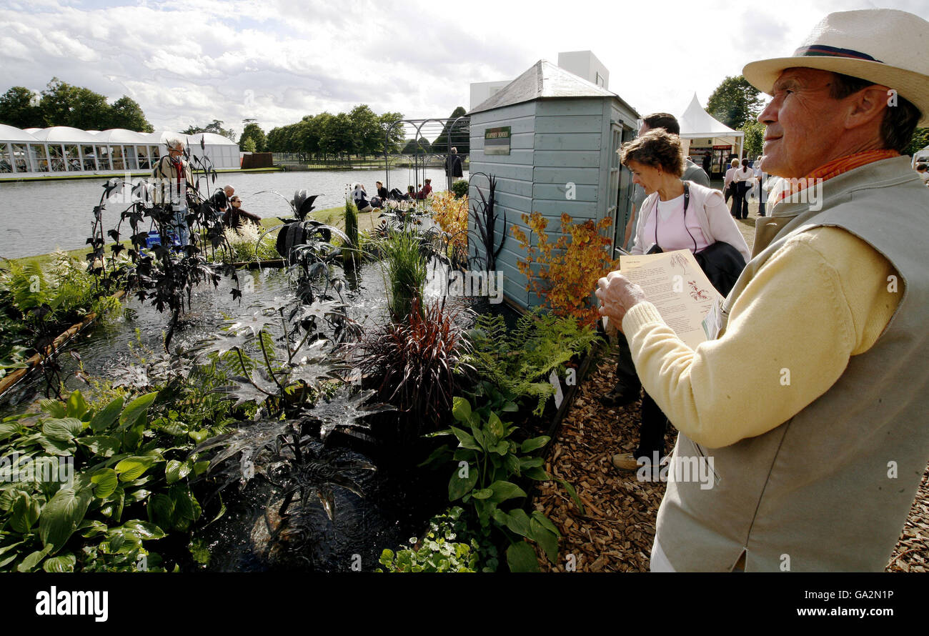 Hampton Court Palace Flower Show Stock Photo - Alamy