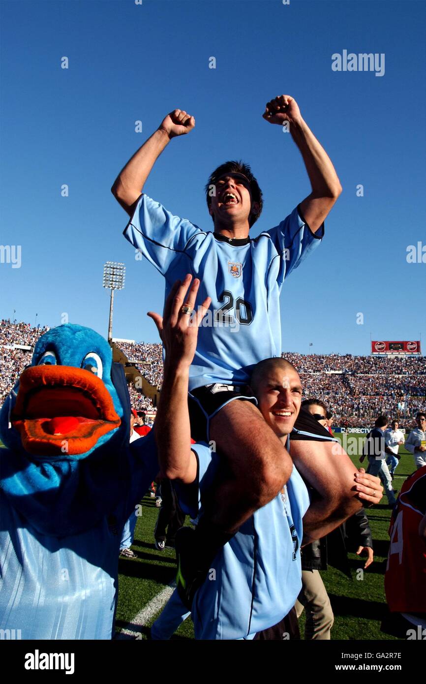 World cup 2002 south american oceania playoff hi-res stock photography ...
