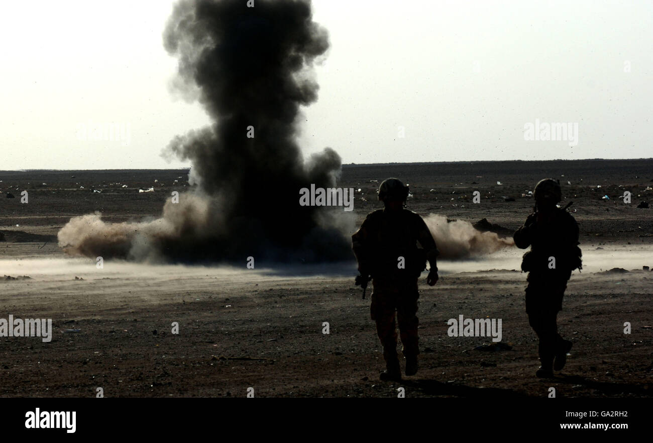 Soldiers from a Royal Marine company, Army Commando 59 practice their ...