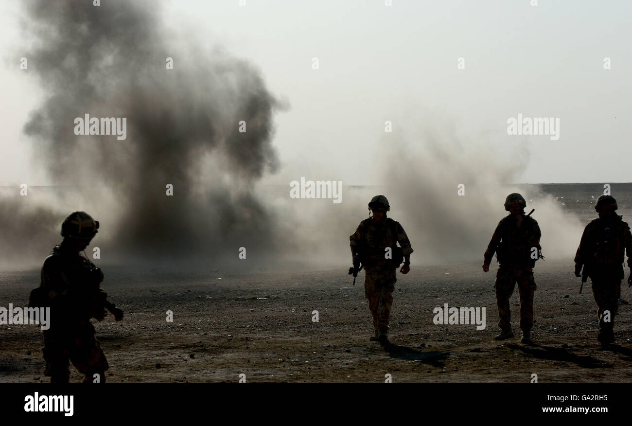 Soldiers from a Royal Marine company, Army Commando 59 practice their ...