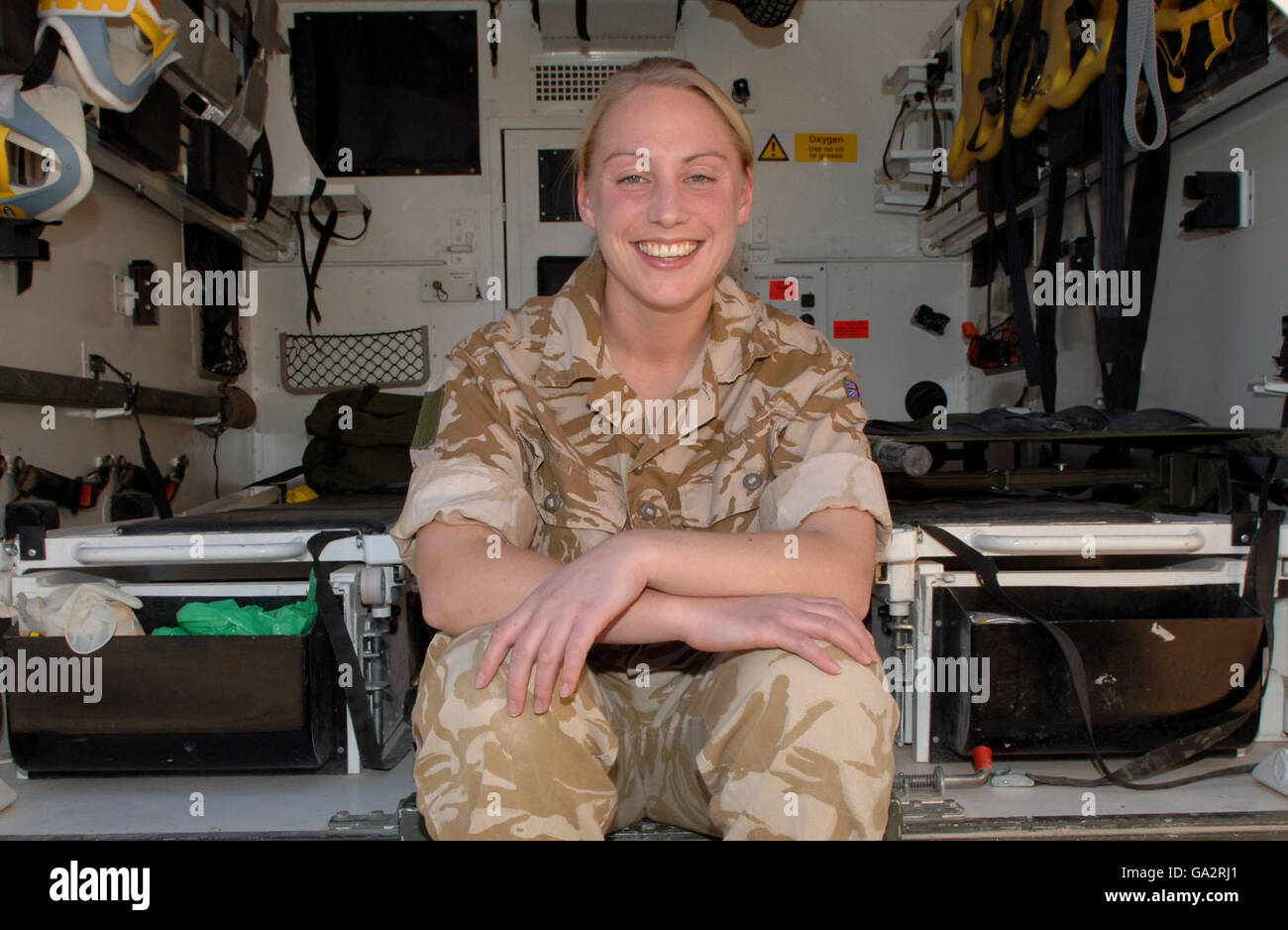 Medical assistant lydia lawrence hi-res stock photography and images ...