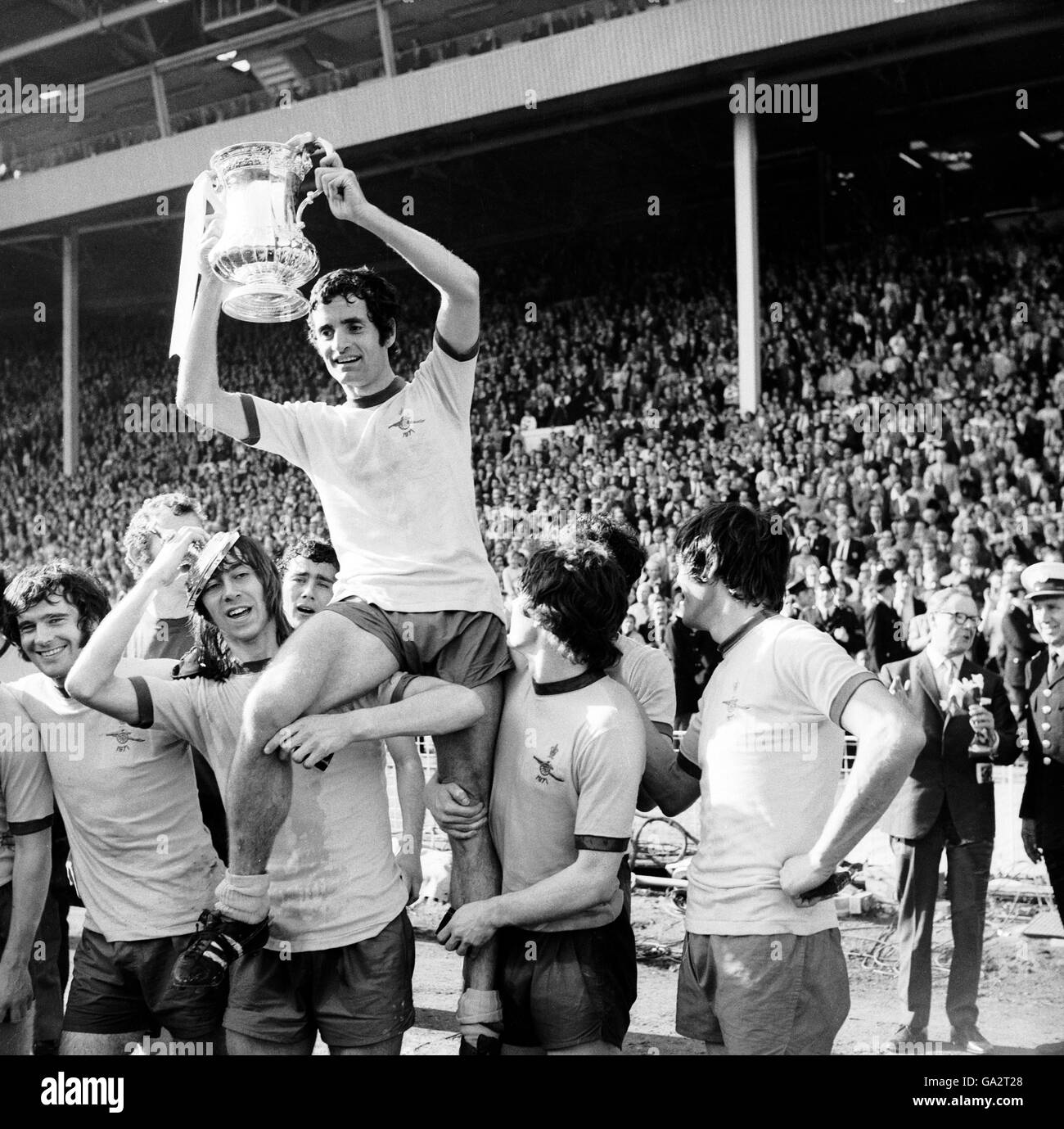 Arsenal captain Black and White Stock Photos & Images - Alamy