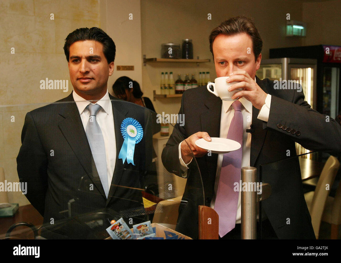 David Cameron campaigns in Ealing Stock Photo - Alamy