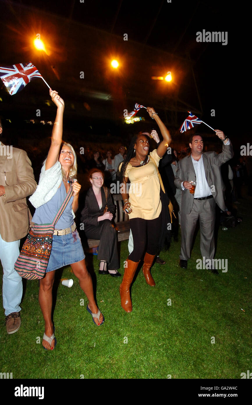 Best fireworks hi-res stock photography and images - Alamy