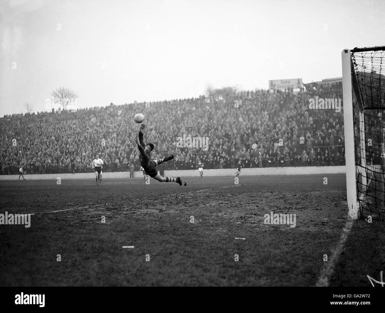 Preston goalkeeper alan kelly Black and White Stock Photos & Images - Alamy