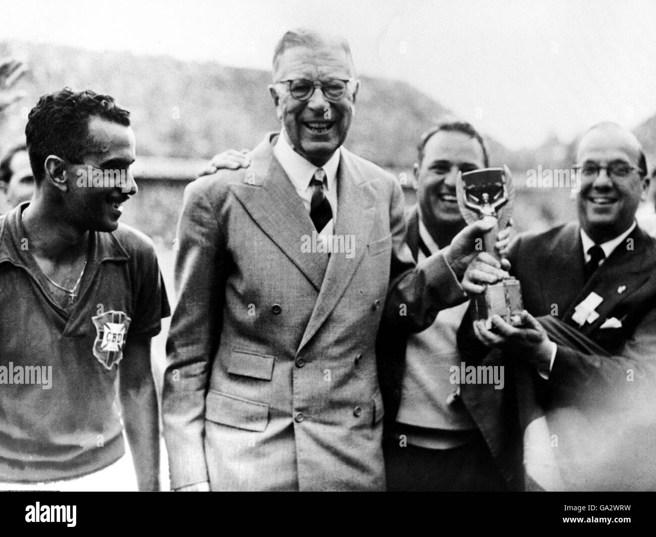 King gustaf v sweden hi-res stock photography and images - Alamy