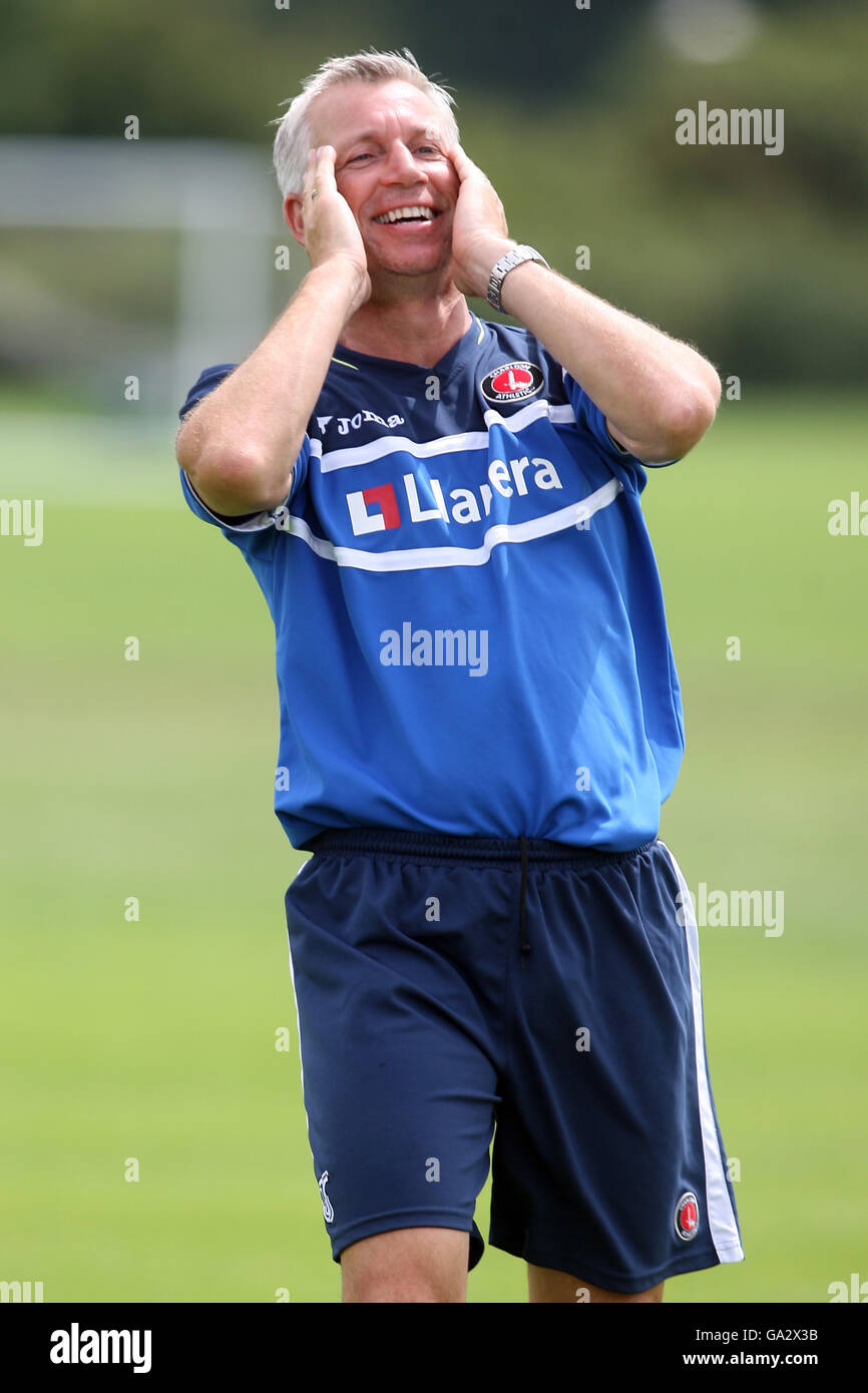 Football top half stock smiles hi-res stock photography and images - Alamy