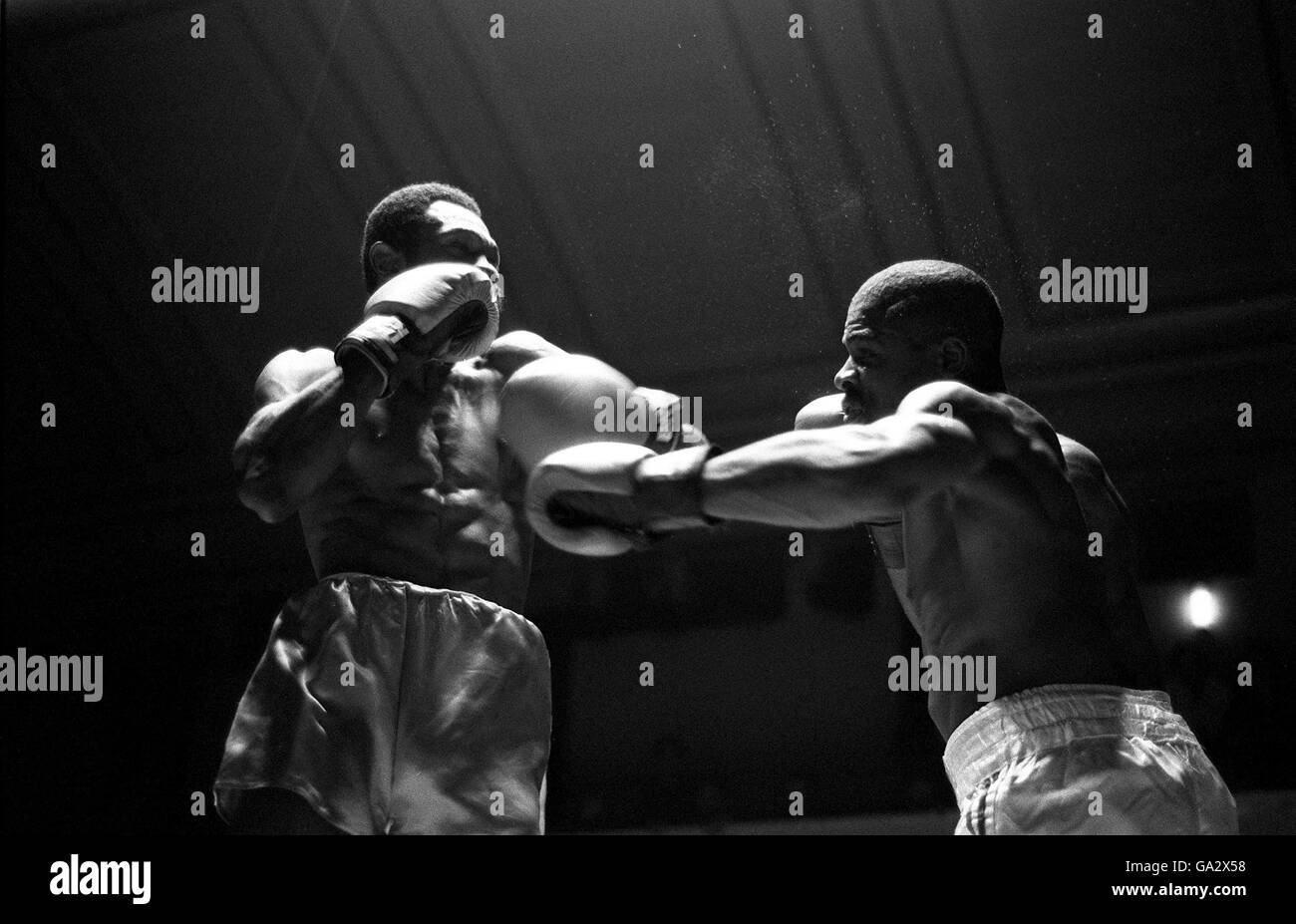 Britboxing Black and White Stock Photos & Images - Alamy