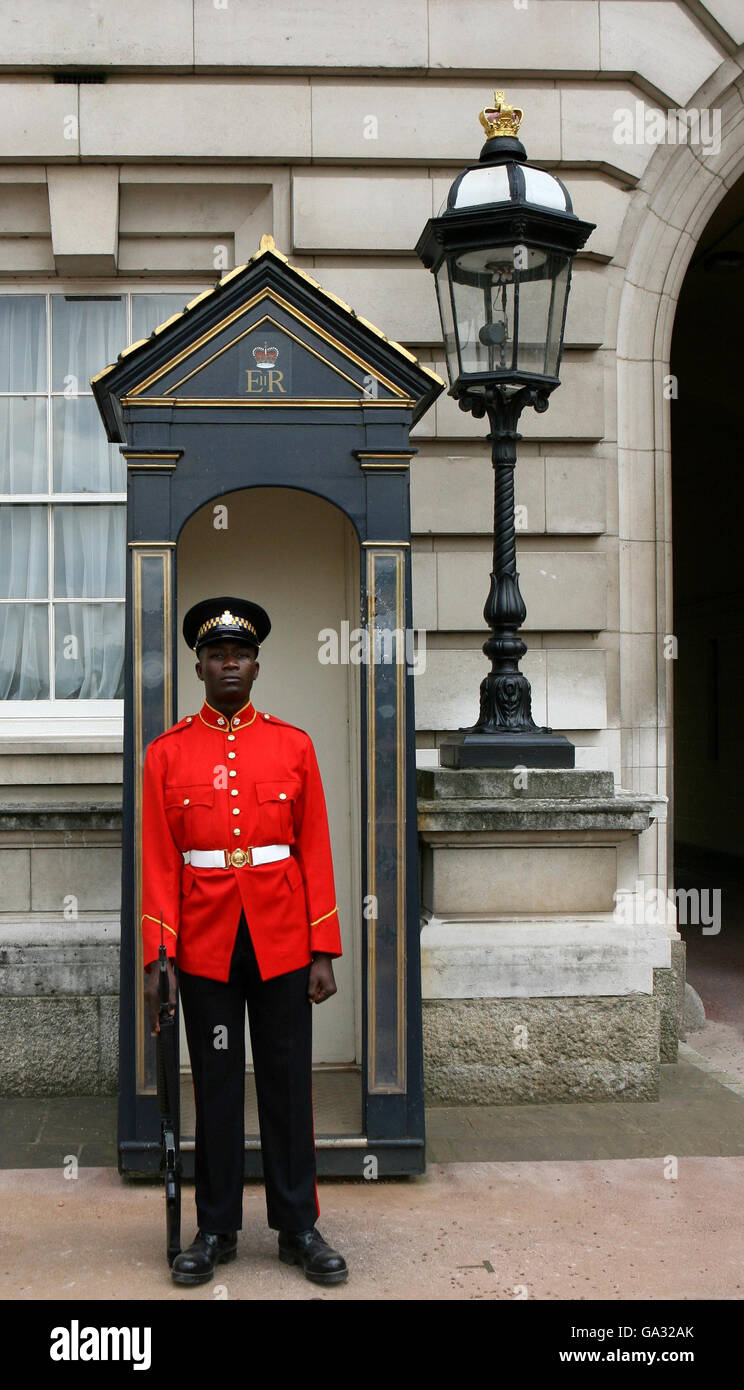 Mounted rifle regiment hi-res stock photography and images - Alamy