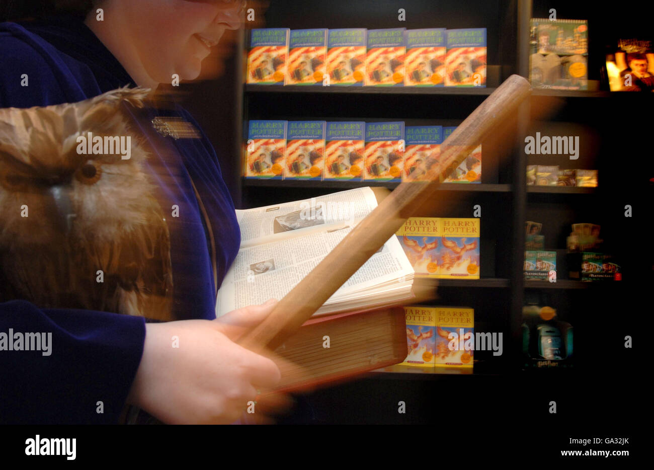 Harry Potter Book Queue High Resolution Stock Photography and Images ...