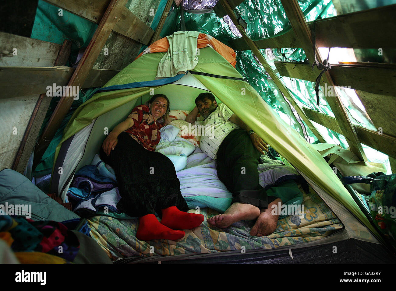Roma gypsies camp on m50 roundabout ballymun in dublin hi-res stock ...