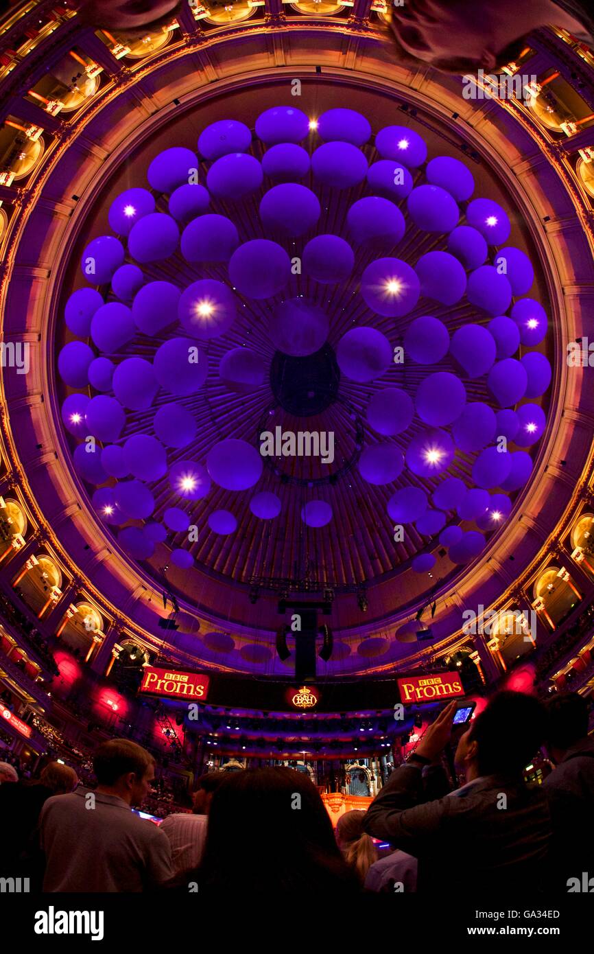 Royal albert hall london interior hi-res stock photography and images ...