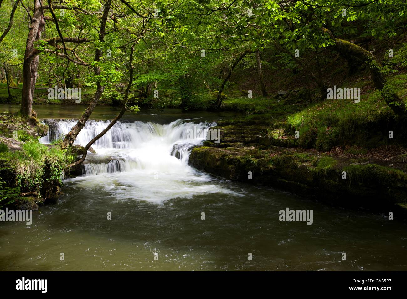 Waterfall on Afon Nedd Fechan, near Ystradfellte, Brecon Beacons ...