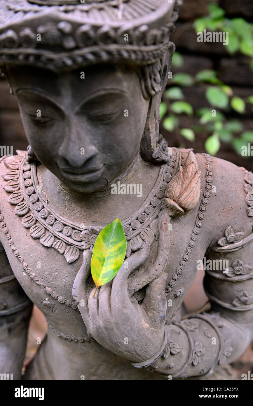 a garden and Buddha terracota of Mr Ban Phor Linag Meuns Terracota Art ...
