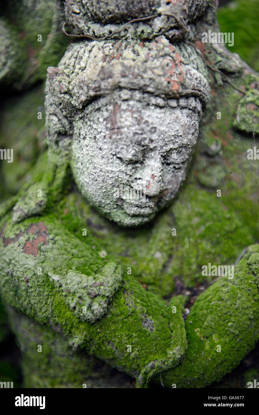 a garden and Buddha terracota of Mr Ban Phor Linag Meuns Terracota Art ...