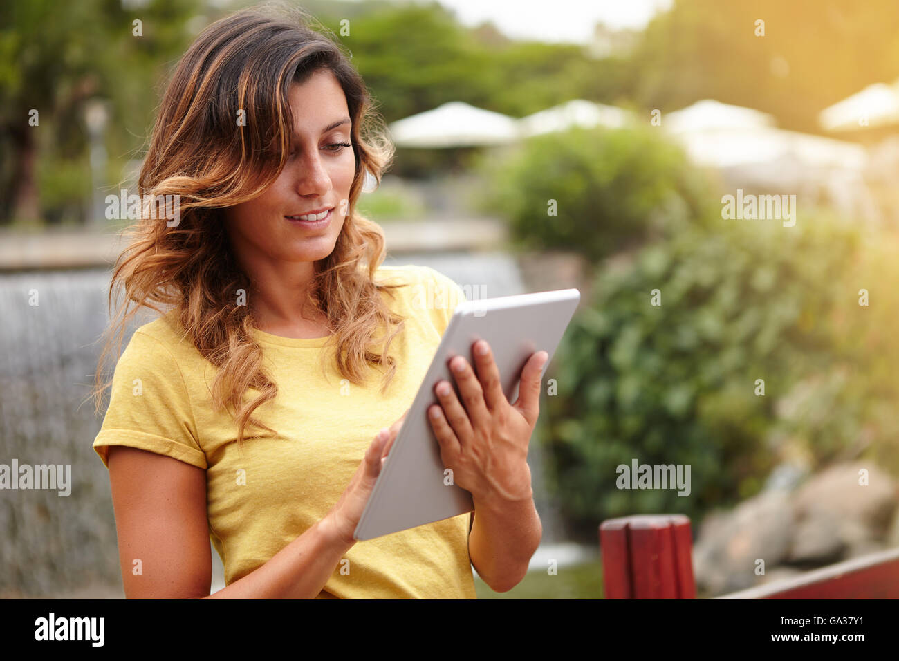 Browsing the internet hi-res stock photography and images - Alamy