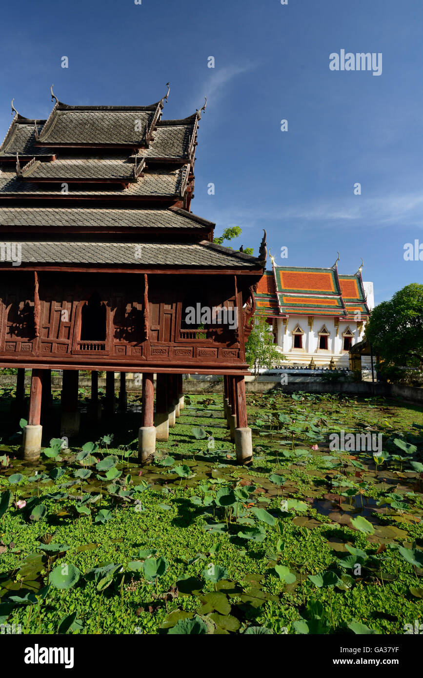 the Tempel Wat Thung Si Meuang in the city of Ubon Ratchathani in the ...