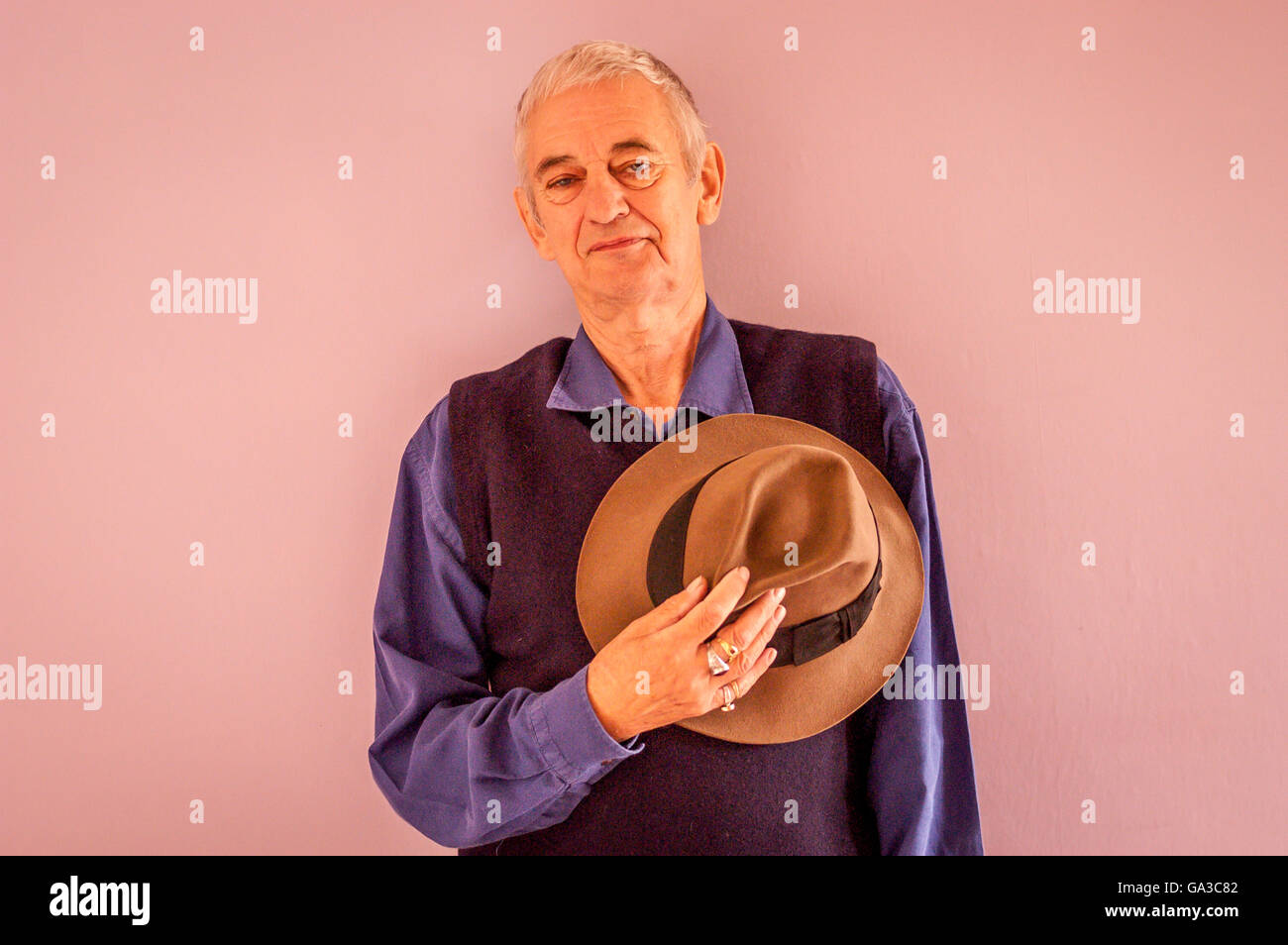 Novelist author Julian Rathbone, at home in the New Forest Stock Photo ...