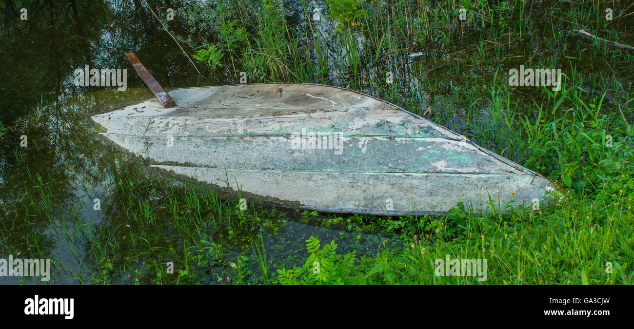 Over turned boat hi-res stock photography and images - Alamy