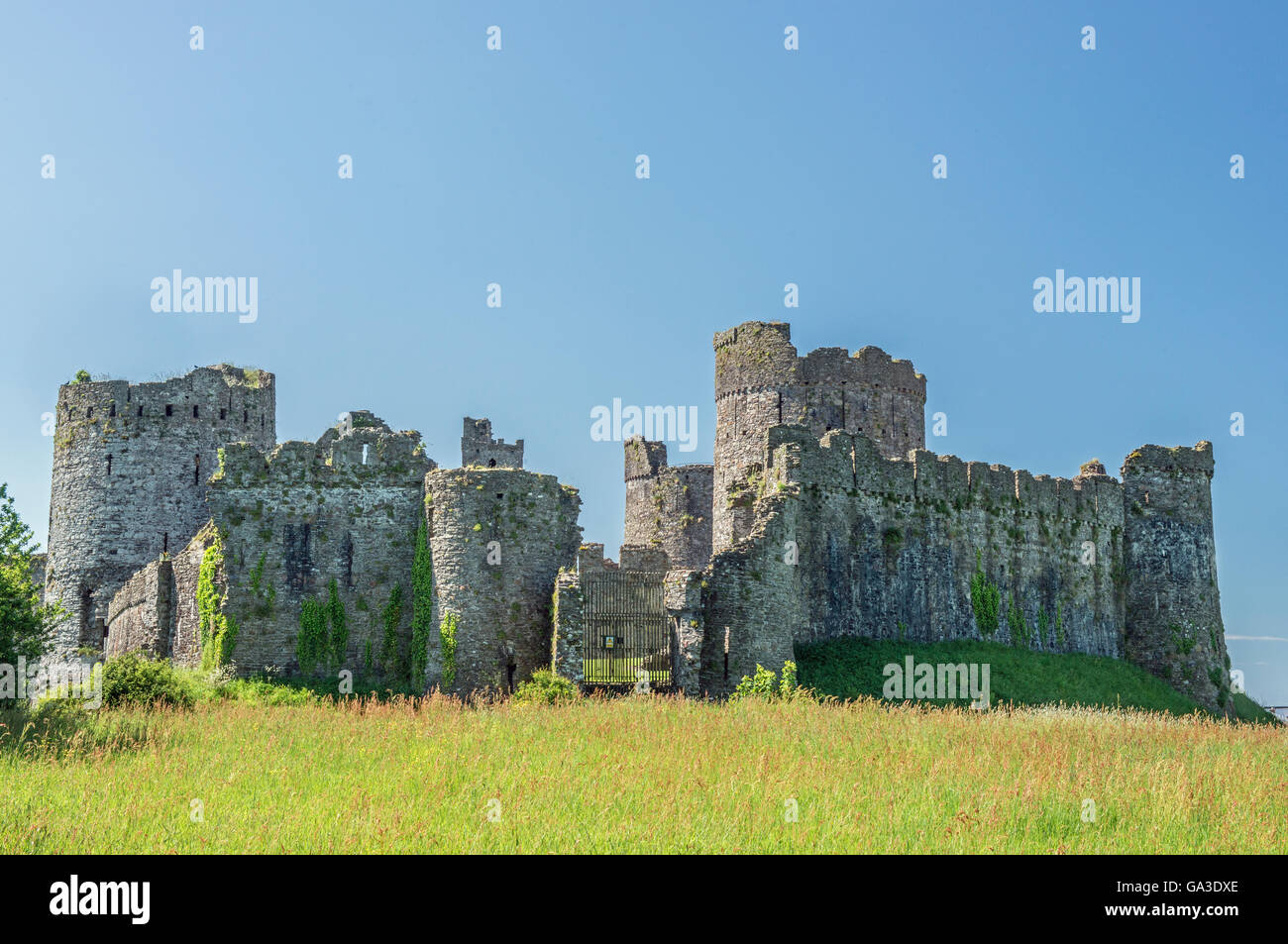 Kidwelly castle hi-res stock photography and images - Alamy
